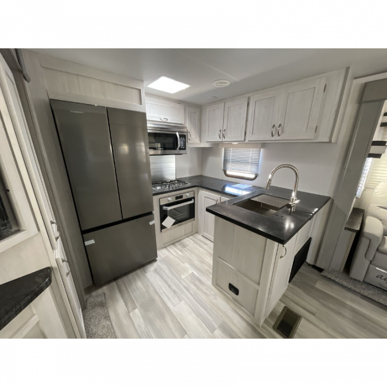 Prime Time Lacrosse 3411RK Travel Trailer Review